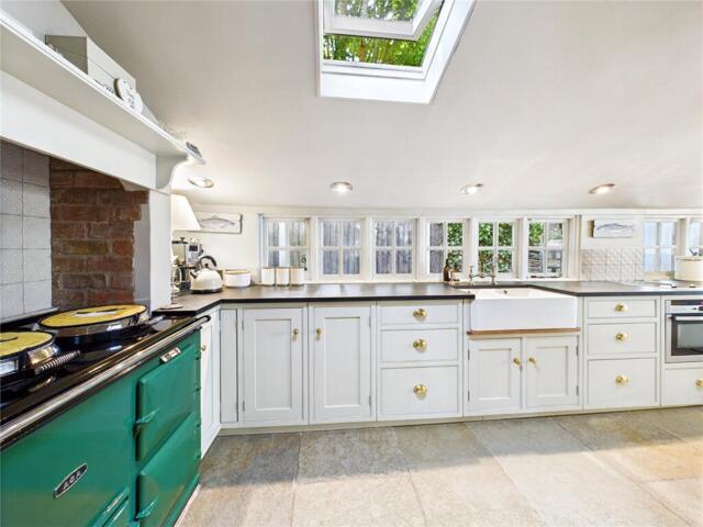 House 4 Bedroom For Sale Essex Essex 750000 ES100096731