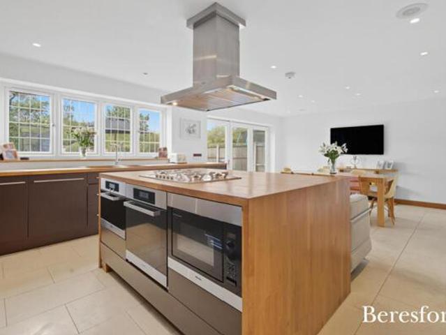 House 4 Bedroom For Sale Essex Essex 800000 ES100023720