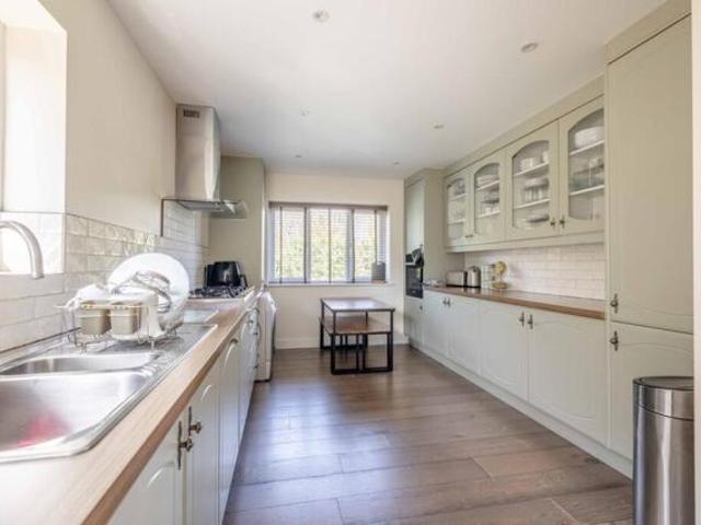 House 4 Bedroom For Sale Farnham Royal Slough 849950 ES101676122