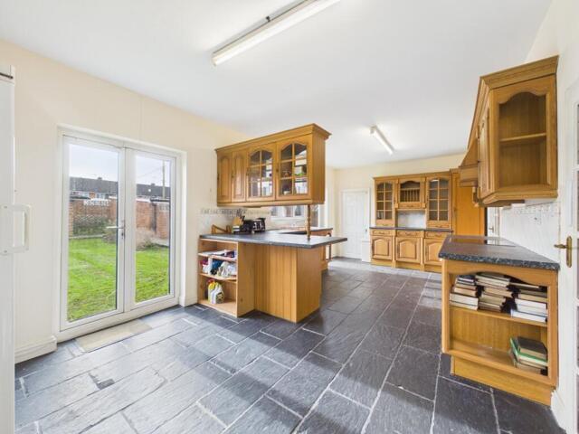 House 4 Bedroom For Sale Feltham Surrey 650000 ELS100685362