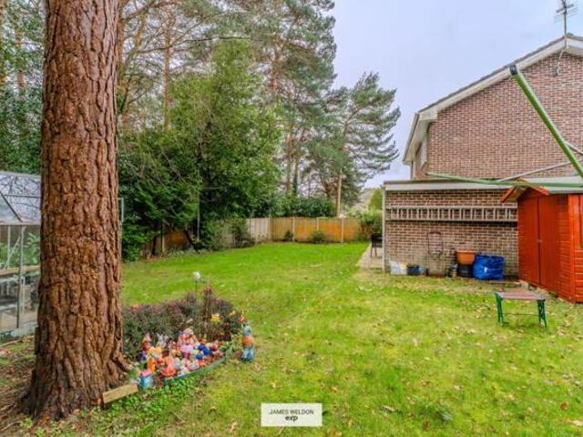 House 4 Bedroom For Sale Ferndown Dorset 525000 ES100540607