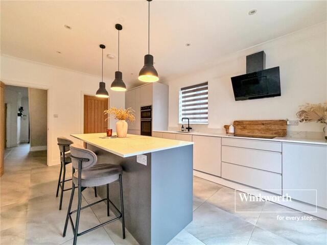 House 4 Bedroom For Sale Ferndown Dorset 700000 ES101931608