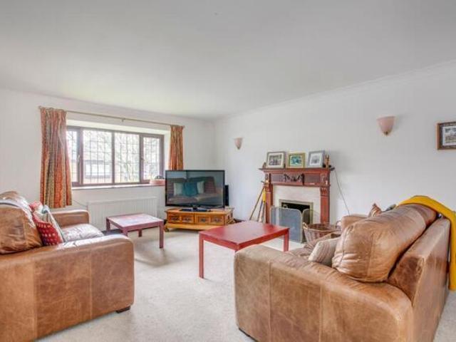 House 4 Bedroom For Sale Flackwell Heath Buckinghamshire 735000 ES100058264
