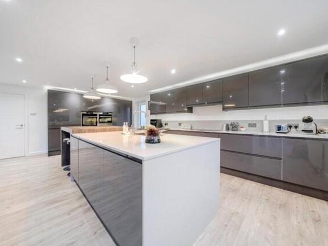 House 4 Bedroom For Sale Flackwell Heath Buckinghamshire 975000 ES98687671