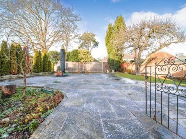 House 4 Bedroom For Sale Fleet Hampshire 700000 ELS99523957