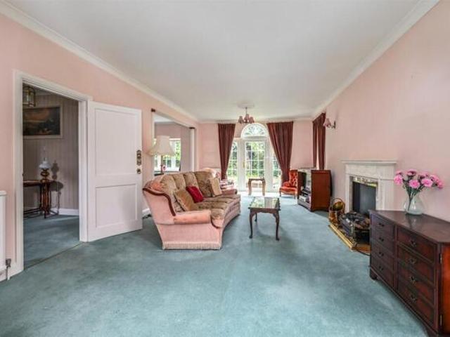 House 4 Bedroom For Sale Fleet Hampshire 950000 ELS100649033
