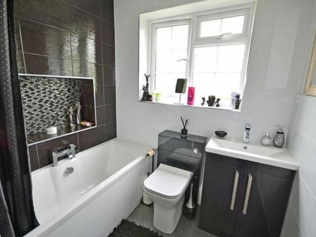 House 4 Bedroom For Sale Frimley Surrey 600000 ES99926445