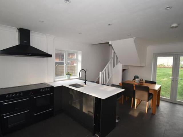 House 4 Bedroom For Sale Kent Kent 425000 ELS99808713