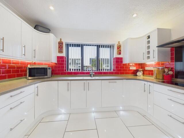 House 4 Bedroom For Sale Kilgetty Pembrokeshire 435000 ELS101199817