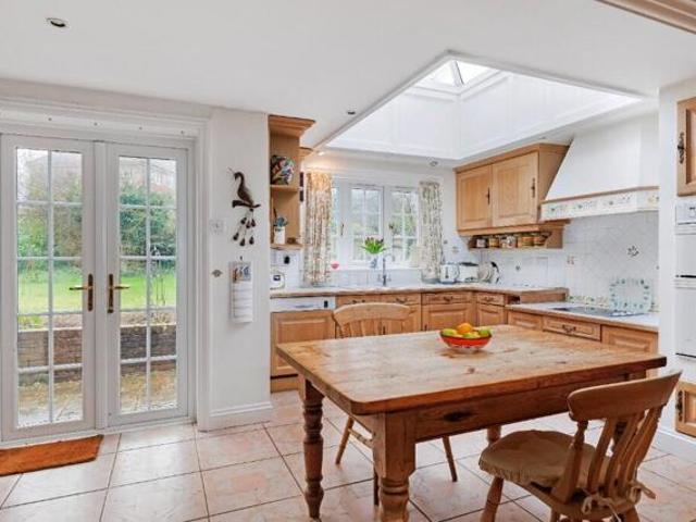House 4 Bedroom For Sale Kintbury West Berkshire 695000 ES99054909