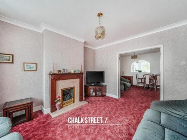House 4 Bedroom For Sale Hornchurch Greater London 750000 ELS98834988