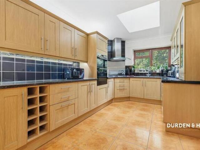 House 4 Bedroom For Sale Hornchurch Greater London 750000 ELS99952351