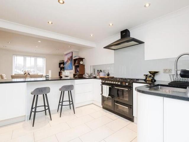 House 4 Bedroom For Sale Hornchurch Greater London 775000 ES96439181