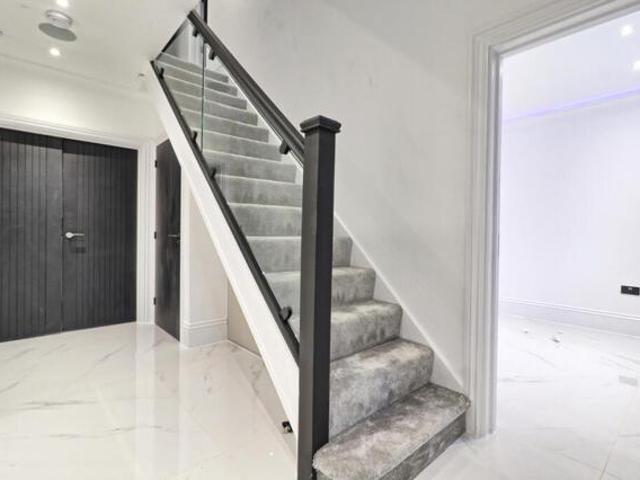 House 4 Bedroom For Sale Hornchurch Greater London 1395000 ES99608450
