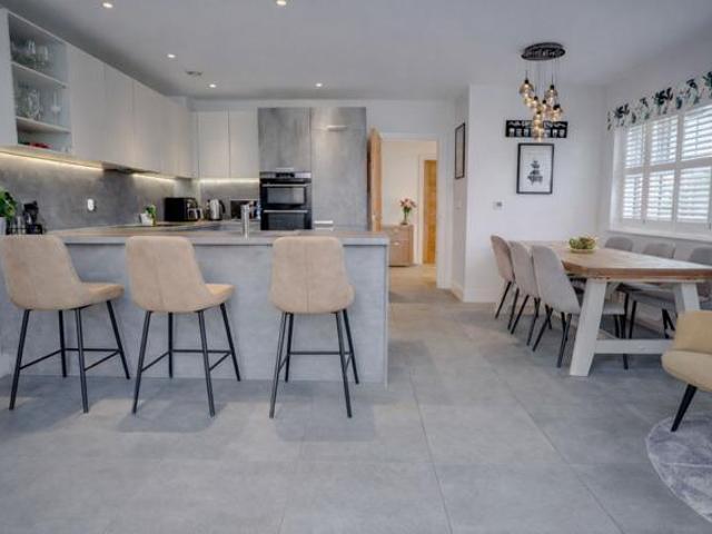 House 4 Bedroom For Sale Horsham West Sussex 680000 ELS98968909