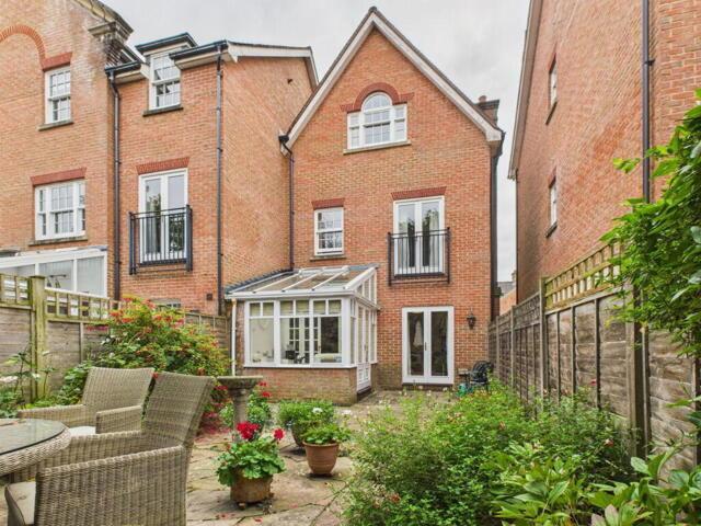 House 4 Bedroom For Sale Horsham West Sussex 815000 ELS99839997