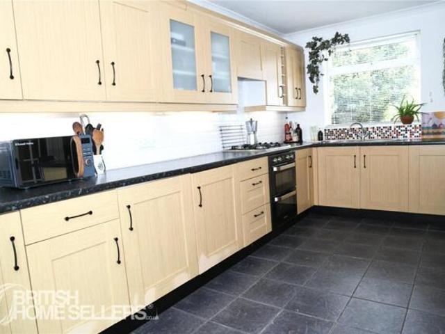 House 4 Bedroom For Sale Hayling Island Hampshire 500000 ELS98477662