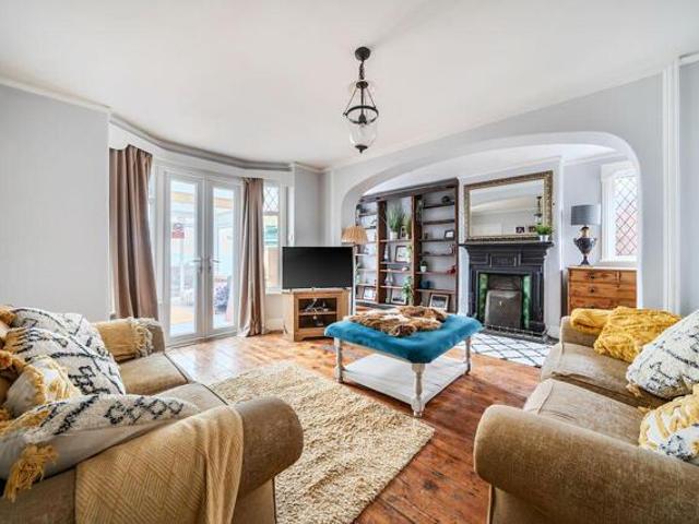 House 4 Bedroom For Sale Hampshire Hampshire 925000 ES101955341