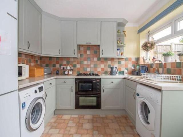 House 4 Bedroom For Sale Hampshire Hampshire 385000 ES101777620