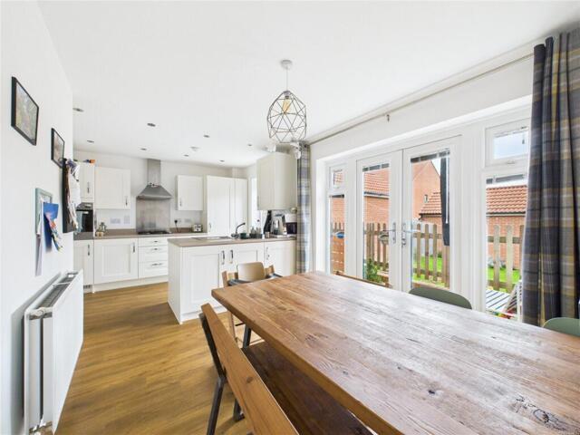 House 4 Bedroom For Sale Hanham South Gloucestershire 475000 ES99436755