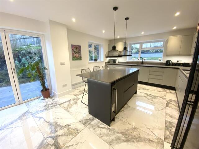 House 4 Bedroom For Sale Harmer Hill Harmer Hill 450000 ELS101931448