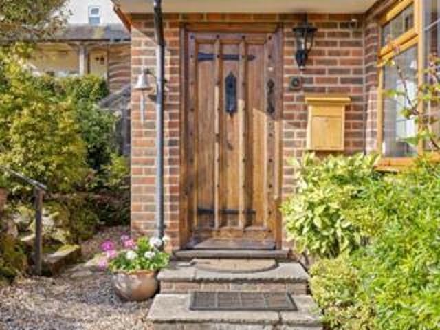 House 4 Bedroom For Sale Haslemere Surrey 875000 ES100649376