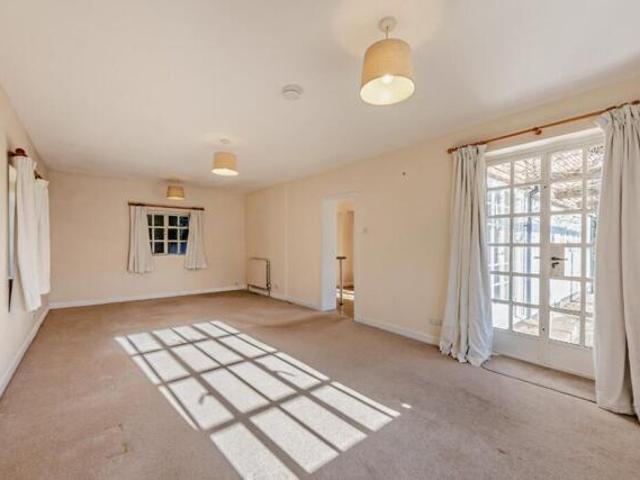 House 4 Bedroom For Sale Haslemere Surrey 975000 ES100540803