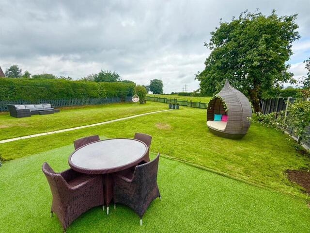 House 4 Bedroom For Sale Henbury Cheshire 665000 ES98477603