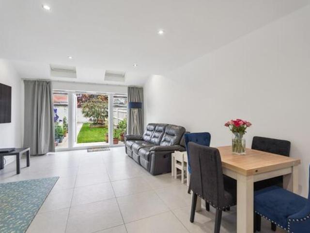 House 4 Bedroom For Sale High Wycombe Buckinghamshire 550000 ES98801050