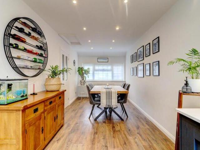House 4 Bedroom For Sale High Wycombe Buckinghamshire 725000 ELS99572091