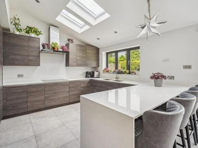 House 4 Bedroom For Sale High Wycombe Buckinghamshire 800000 ES100366201