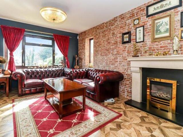 House 4 Bedroom For Sale High Wycombe Buckinghamshire 825000 ES100502933