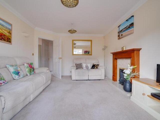 House 4 Bedroom For Sale Huntingdon Cambridgeshire 475000 ES100614862