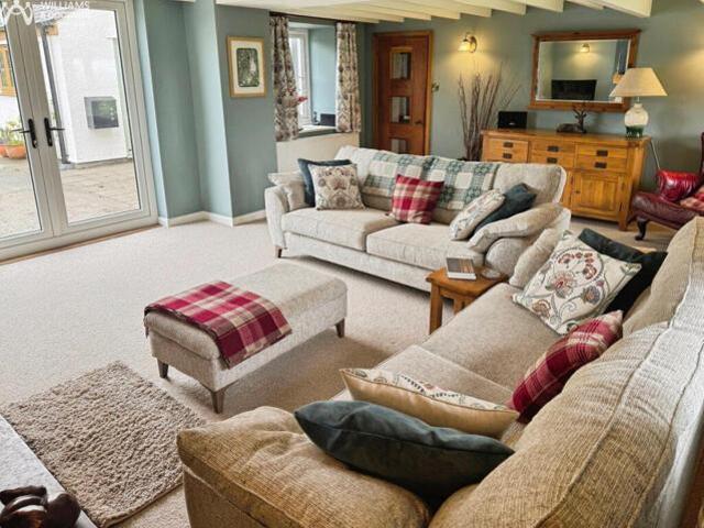 House 4 Bedroom For Sale Isle Of Anglesey Isle Of Anglesey 725000 ELS98930301