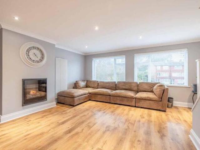 House 4 Bedroom For Sale Iver Heath Buckinghamshire 550000 ES98687415