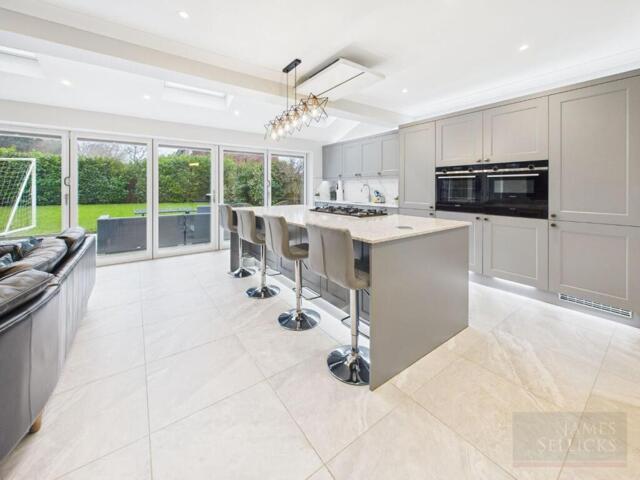 House 4 Bedroom For Sale Oadby Oadby 800000 ES101025442