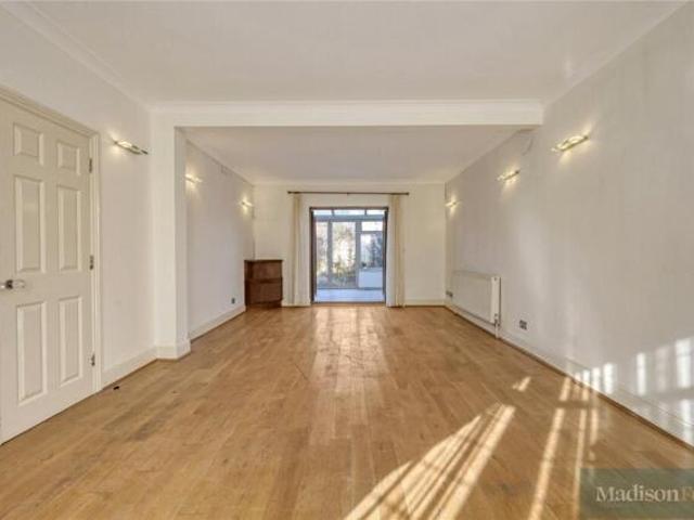 House 4 Bedroom For Sale Loughton Essex 975000 ES98612105