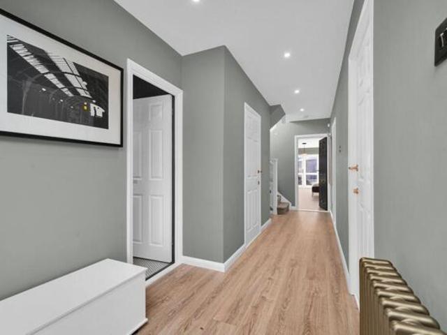 House 4 Bedroom For Sale London Greater London 1150000 ES100342896