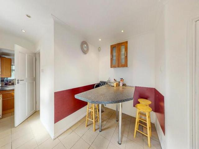 House 4 Bedroom For Sale London Greater London 550000 ES98834392
