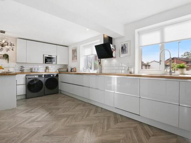 House 4 Bedroom For Sale London Greater London 650000 ES100733886