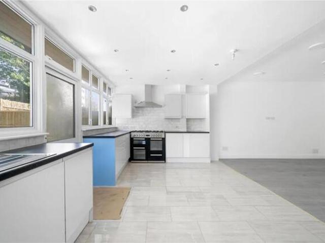 House 4 Bedroom For Sale London Greater London 650000 ES99840570