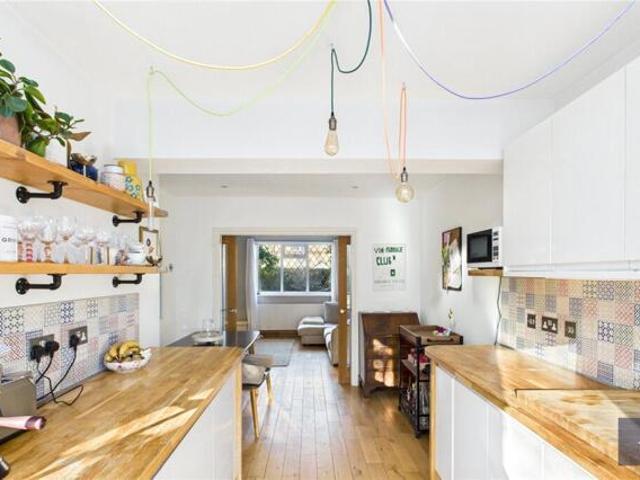 House 4 Bedroom For Sale London Greater London 725000 ES100398643