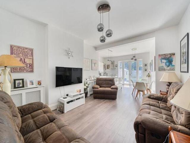 House 4 Bedroom For Sale London Greater London 850000 ES99986518