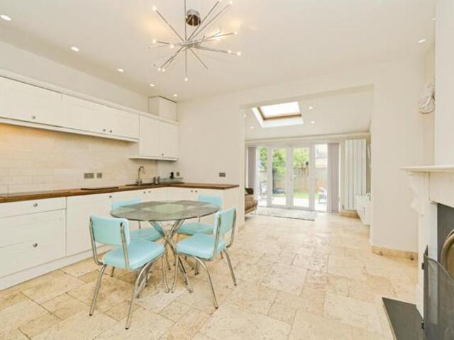 House 4 Bedroom For Sale London Greater London 875000 ES100426532