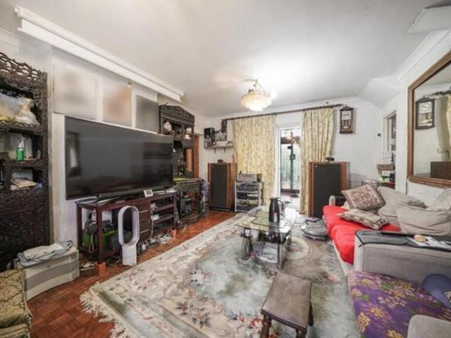 House 4 Bedroom For Sale London Greater London 875000 ES101676424