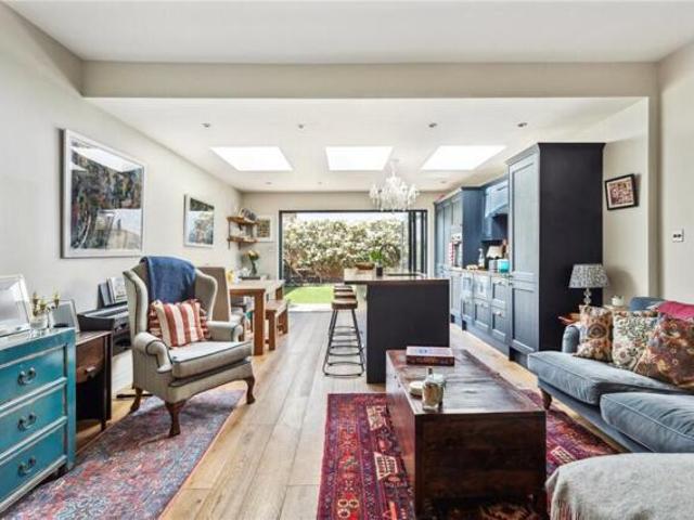 House 4 Bedroom For Sale London Greater London 900000 ELS101675058