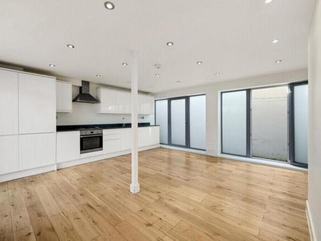 House 4 Bedroom For Sale Londres Greater London 550000 ES100685217