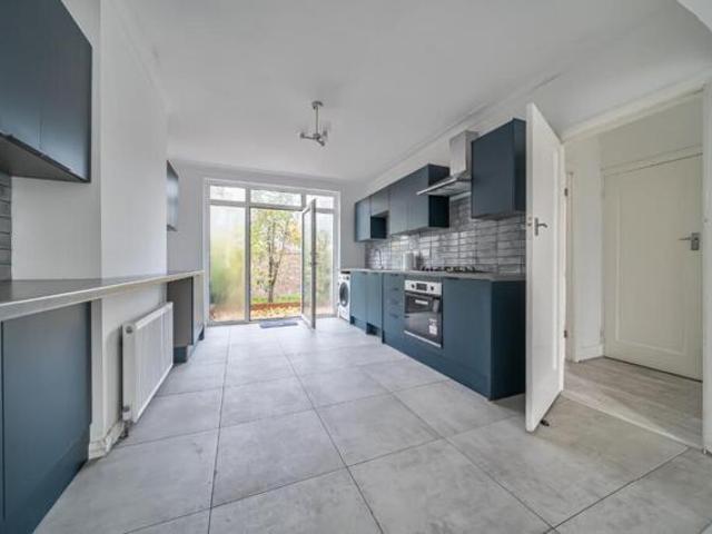 House 4 Bedroom For Sale Londres Greater London 600000 ELS100096952