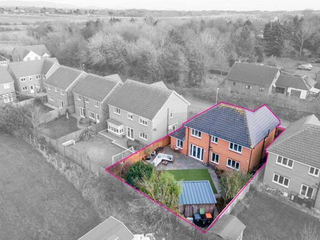 House 4 Bedroom For Sale Lancs Lancashire 534000 ELS101059919