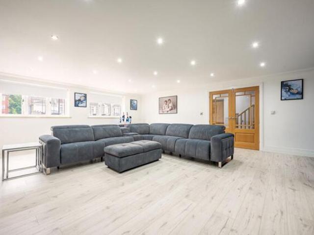 House 4 Bedroom For Sale Lancs Lancashire 565000 ELS99986060